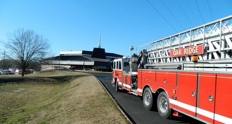 Frozen sprinkler pipes burst, flood buildings across Oak Ridge