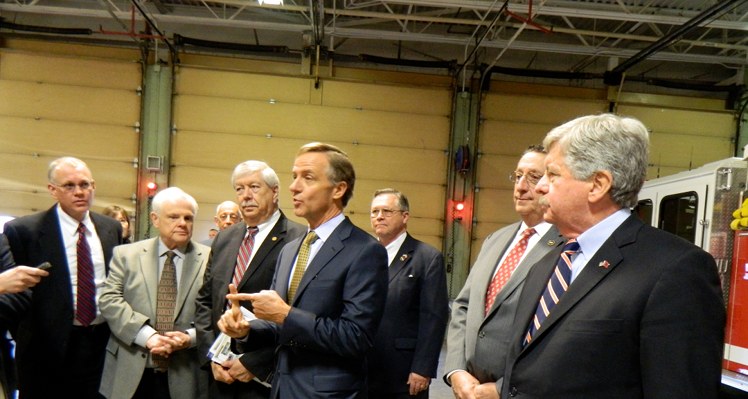 K-25: Large, flat, close to ORNL, interstateâ€”good for economic ...