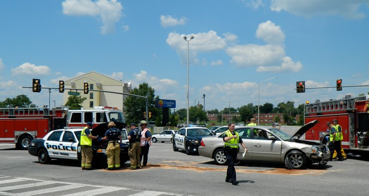 Oak Ridge police officer injured in two-car crash recovering at home