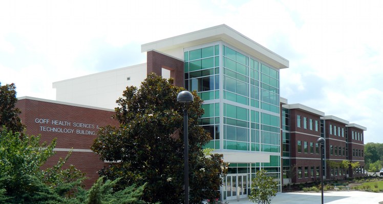 New Roane State building has health science labs, high-tech classrooms