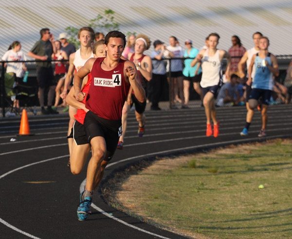 Tyler Boullie 800-meter Run - Oak Ridge Today