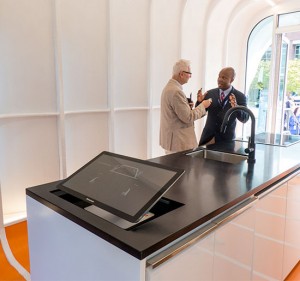 ORNL: Car, building are 3D-printed, can power each other