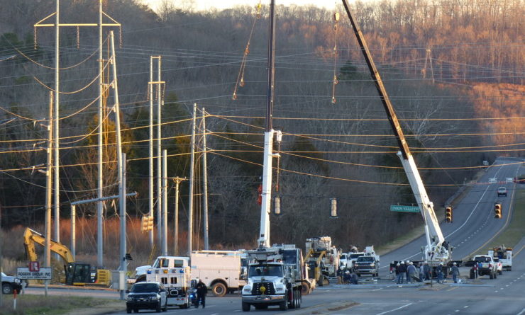 Crews repairing damage after crash knocks down power tower - Oak Ridge ...